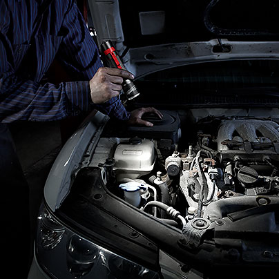 USB Rechargeable 700L Flashlight