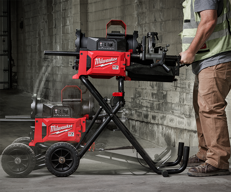 MX FUEL™ Pipe Threading Machine | Milwaukee Tool