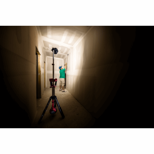 M18 ROCKET Tower Light/Charger | Milwaukee Tool